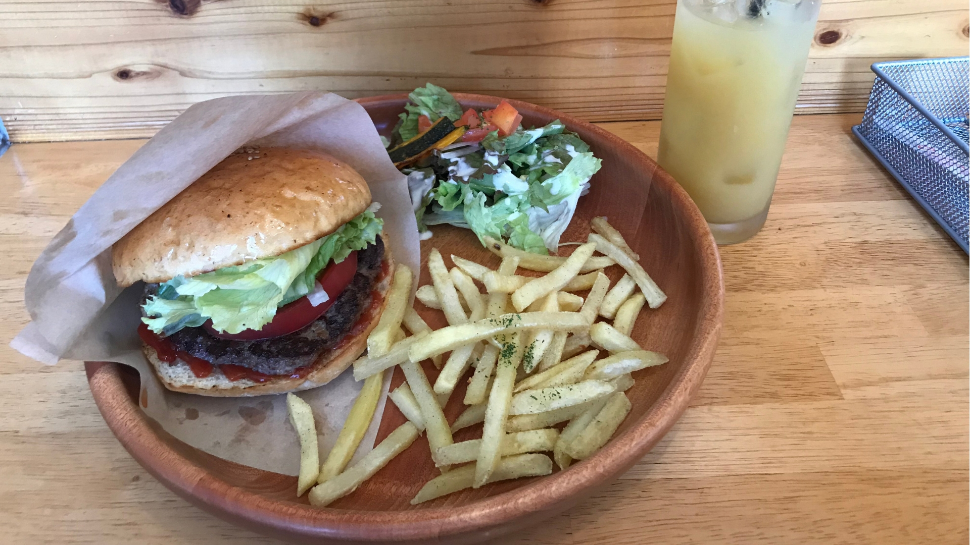 彦根城の近くにある「サンバーガー」がオシャレで美味くて最高だった｜がちろぐ